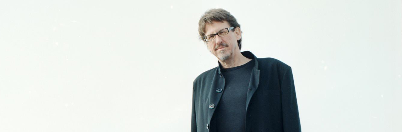 Peter Madsen › Contact // Bookings